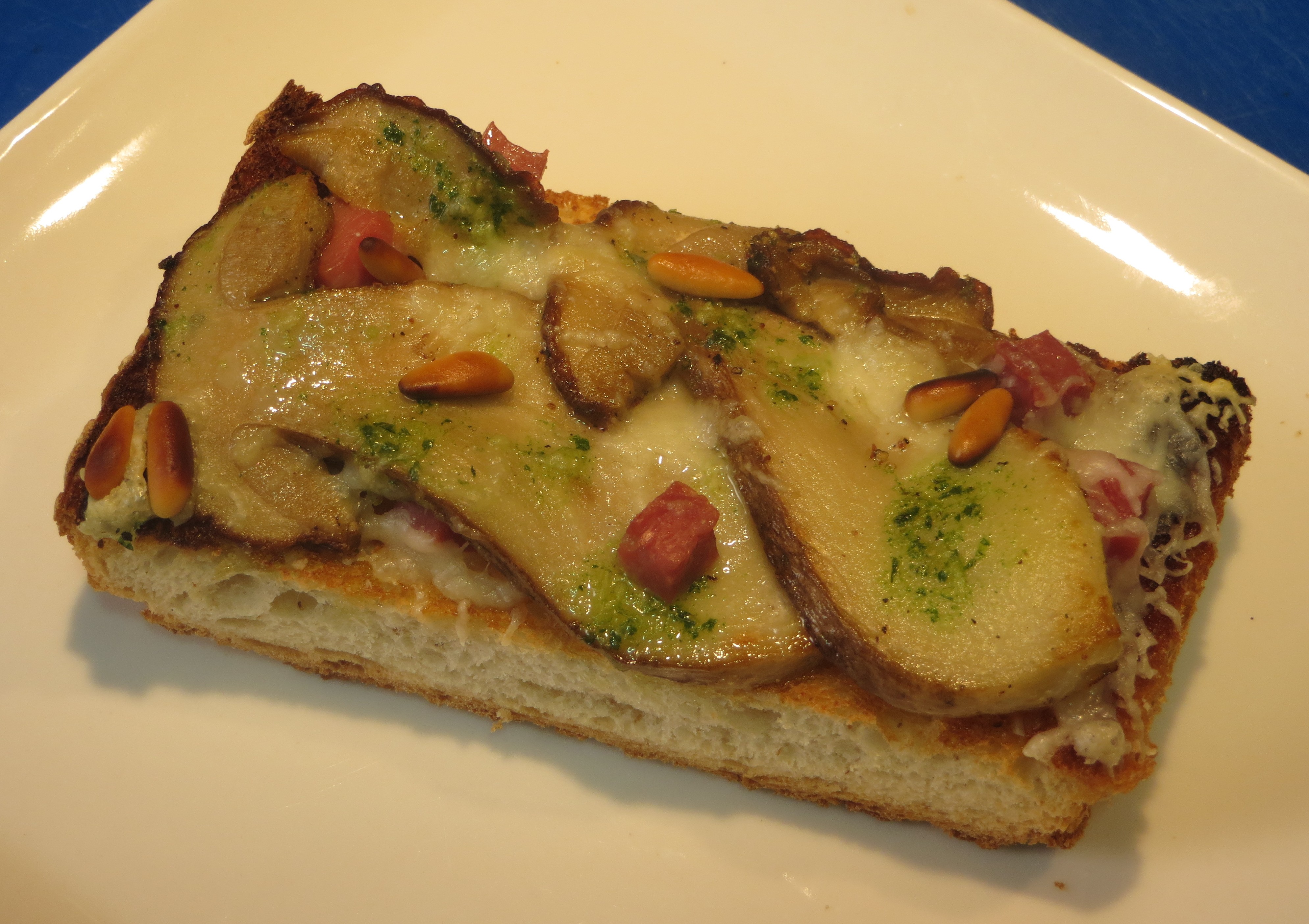 Jugando con fogones Tosta de setas (boletus edulis) con queso y jamón ...